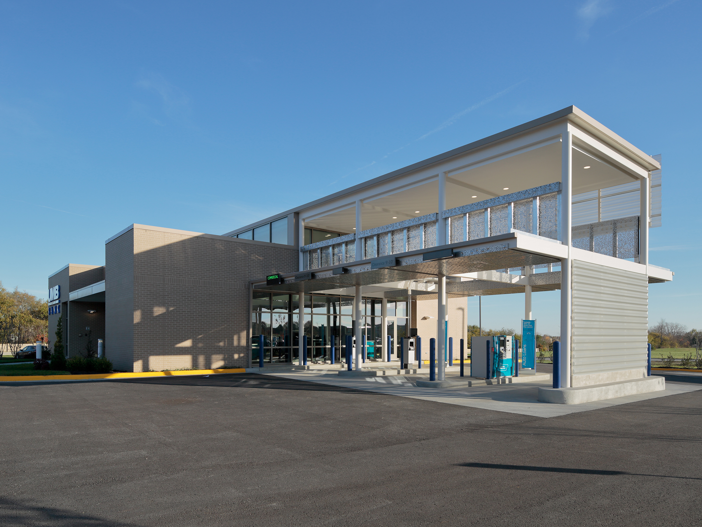 UMB Blackbob Retail Banking Center | SFS Architecture